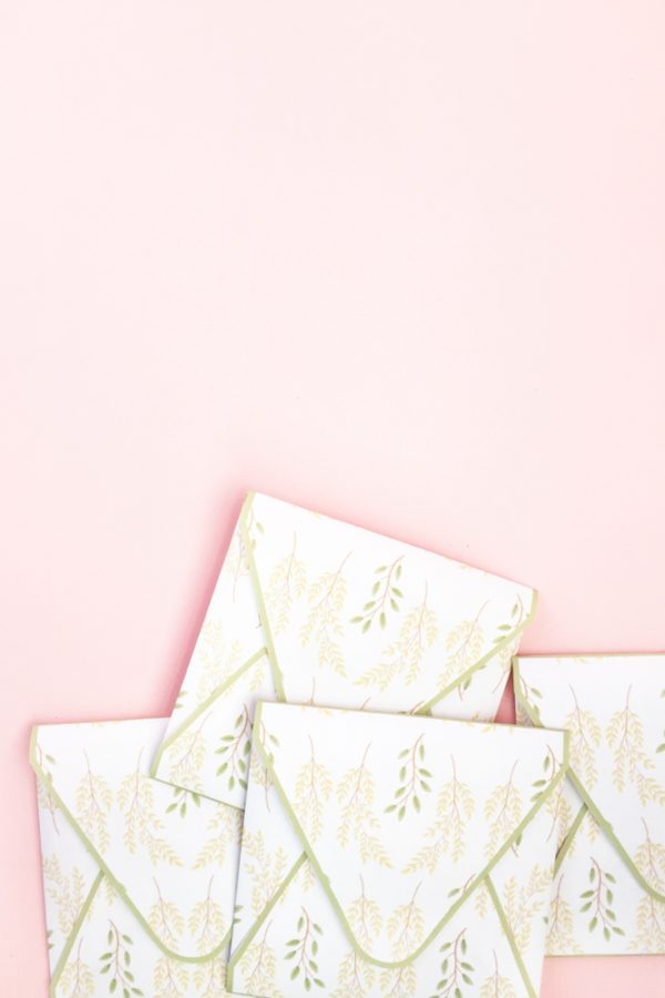 DIY Leaf Patterned Envelopes